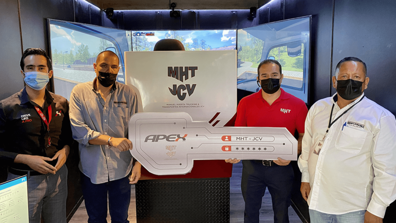 JCV adquiere un simulador de camión y bus Simestruck