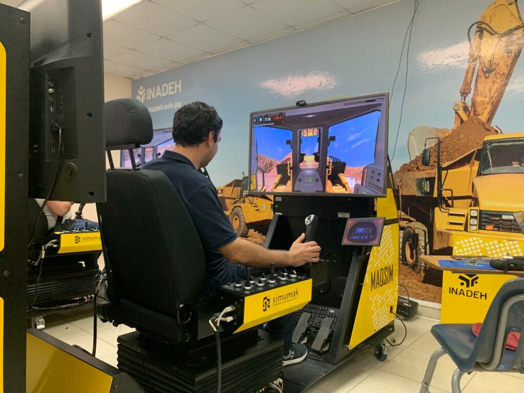 Simumak actualiza los simuladores maqsim